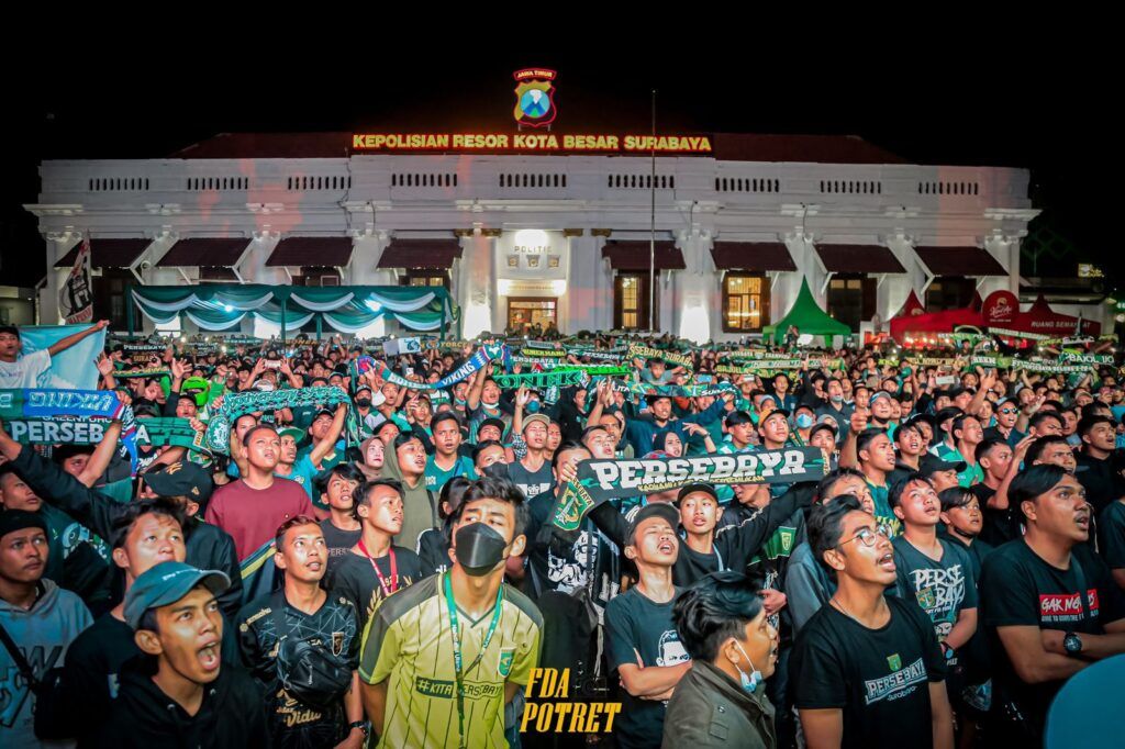 Fasilitasi Bonek, Polrestabes Surabaya Gelar Nobar Persebaya VS Arema FC