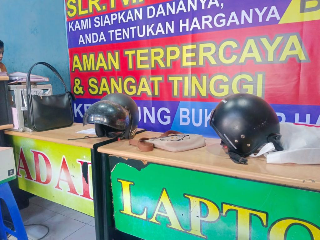 Perampok Tinggalkan Pisau-Sandal Usai Ancam Bunuh Pegawai Gadai Swasta ...