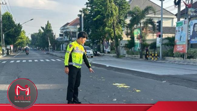 Dua Orang Terkapar Gegara Pemotor Terobos Lampu Merah di Situbondo